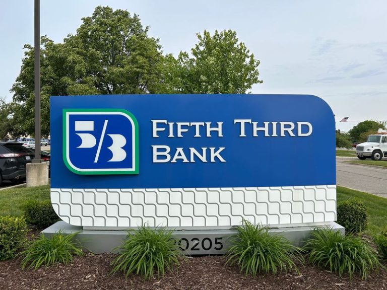 75 Comerica, Fifth Third branches closing in Michigan: See the final list