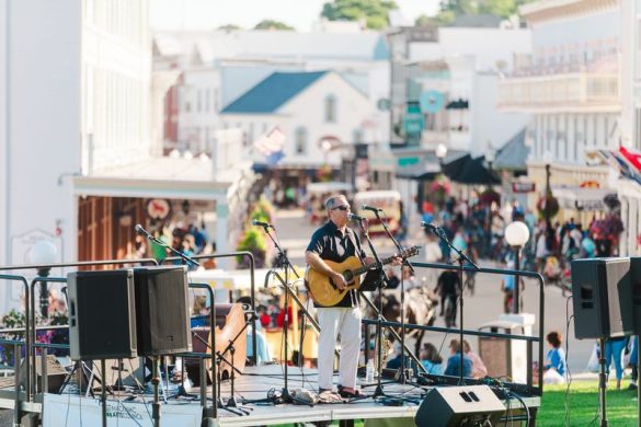 Mackinac Island has more to offer than shops, T-shirts, arts group says