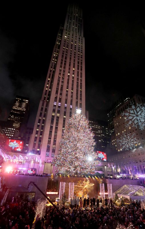 When is the Rockefeller Center Christmas tree lighting in NYC? What you ...