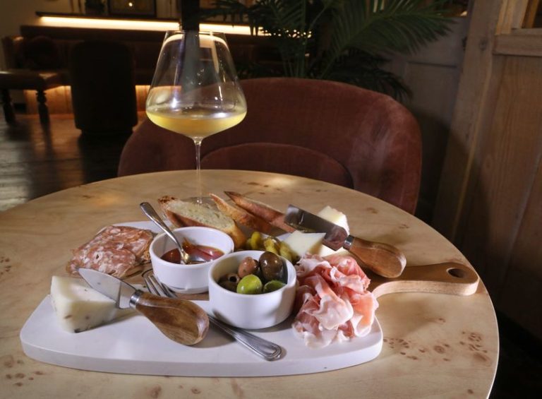 New wine bar opens in Pittsford's Schoen Place: Take a peek