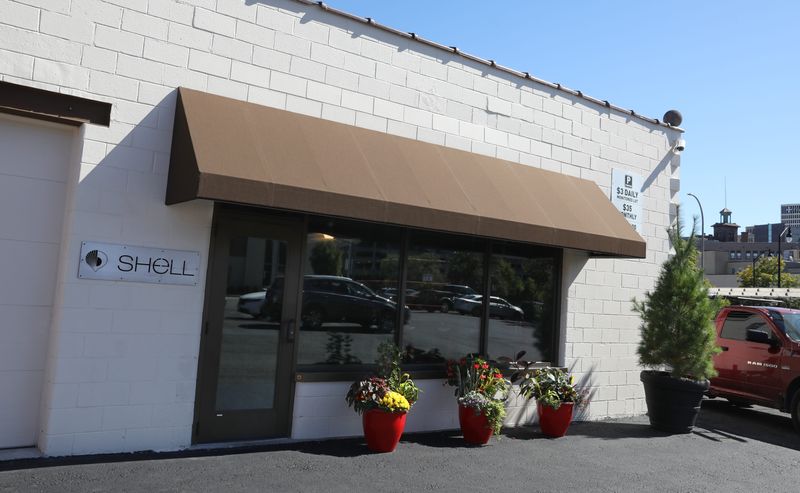 Popular chef opens seafood-focused fine dining restaurant downtown