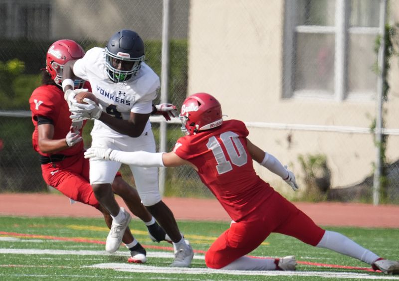 Yonkers Force football beats Yonkers Brave, moves to 4-0 record