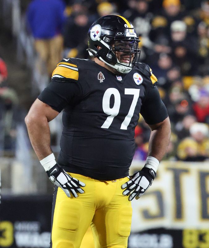 Josh Allen and Cam Heyward go face to face trash talking, Bills QB ...