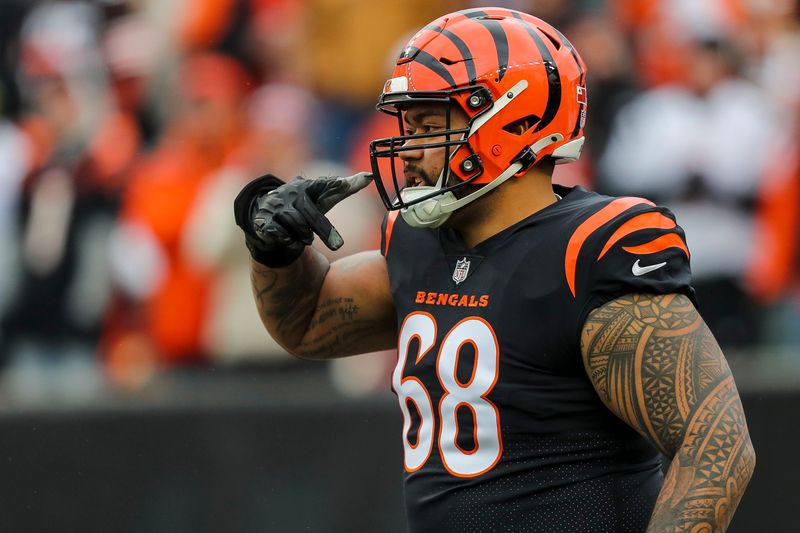 New York Giants sign NT Josh Tupou