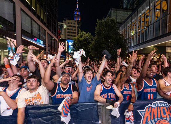 Watch Knicks championship parade live: TV, stream, start time