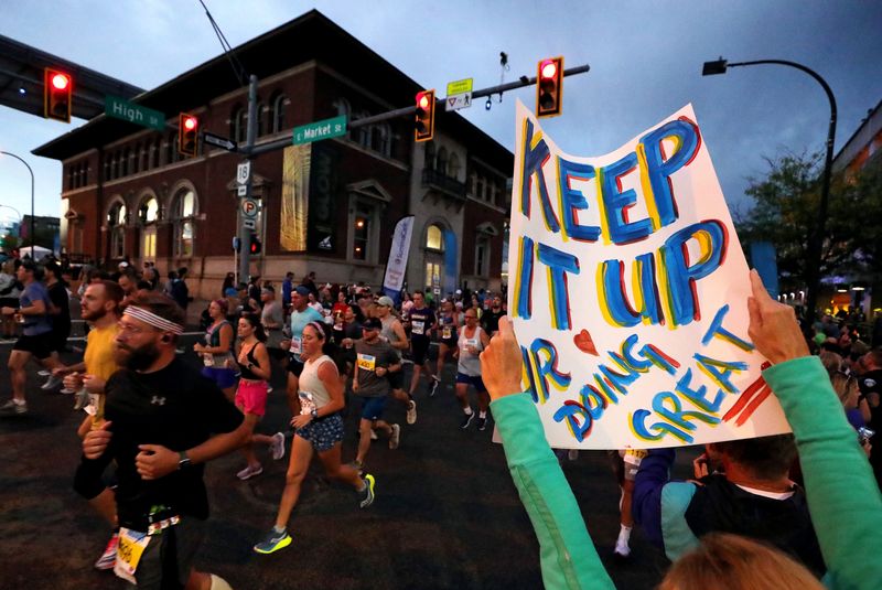 What is the road closure schedule for this weekend's Akron Marathon ...
