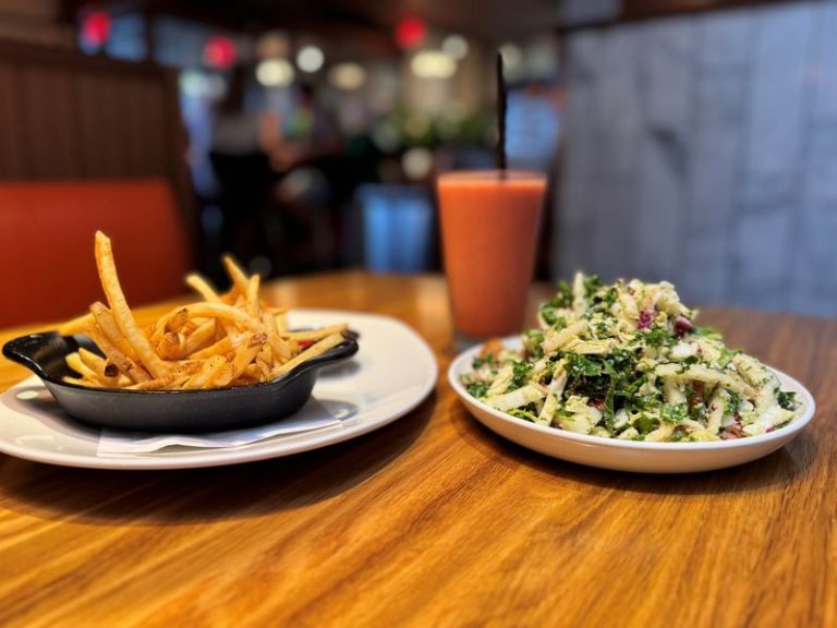 A first bite of Kenwood Towne Centre's buzzy new restaurant