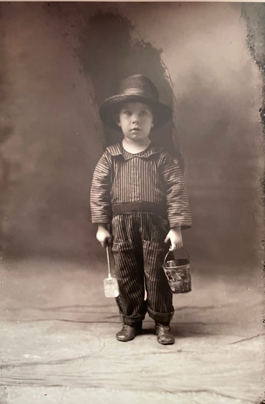 What's new at the Mu? New photo display to showcase vintage glass plate ...