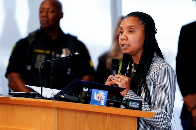 The city manager's silence on Iris Roley's behavior puts police reform ...