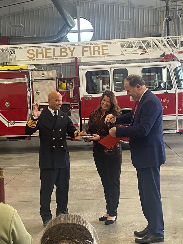 New Shelby fire chief sworn in