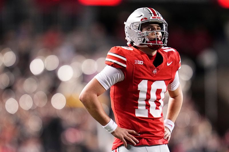 What is the best completion rate in a CFB season? See how Julian Sayin ...