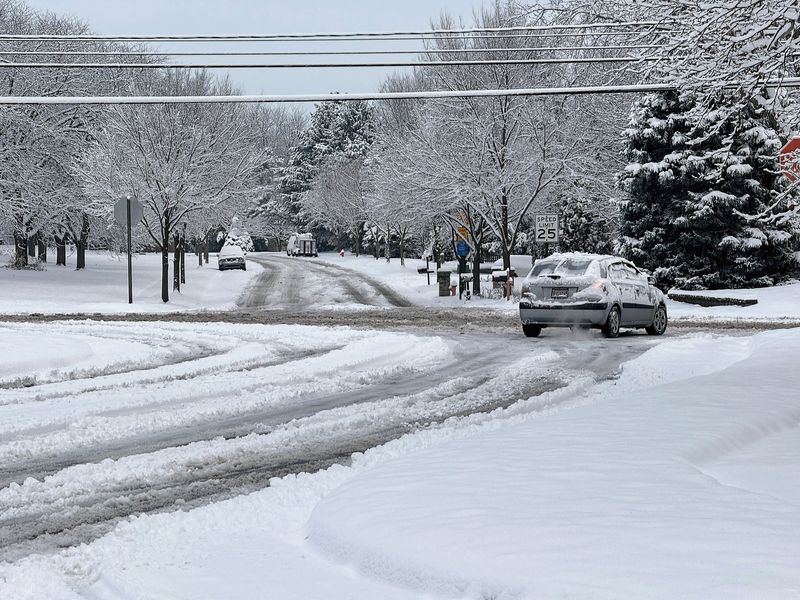 Cincinnati, Columbus set snowfall records. How much, weather forecast