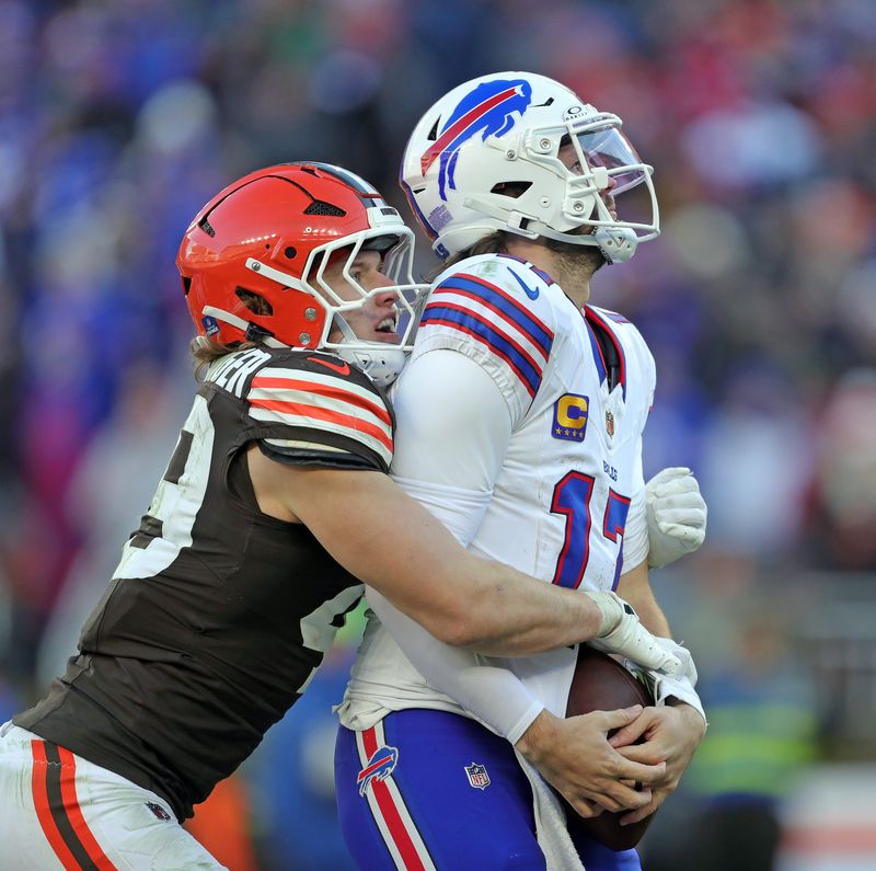 Browns rule out rookies Carson Schwesinger, Harold Fannin Jr. for finale