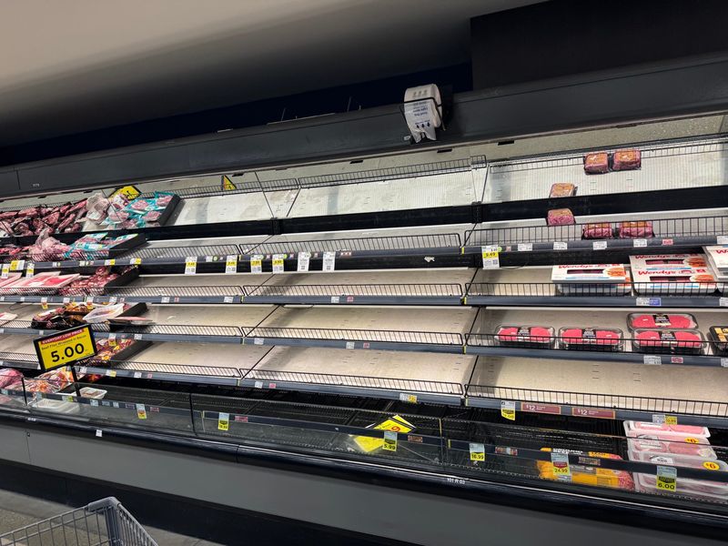 Looming winter storm sends shoppers flocking to Columbus-area grocery ...