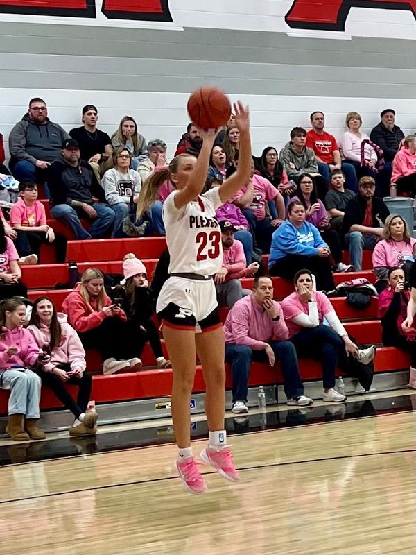 A pink-out, a rivalry, donations, headline the Harding-Pleasant game