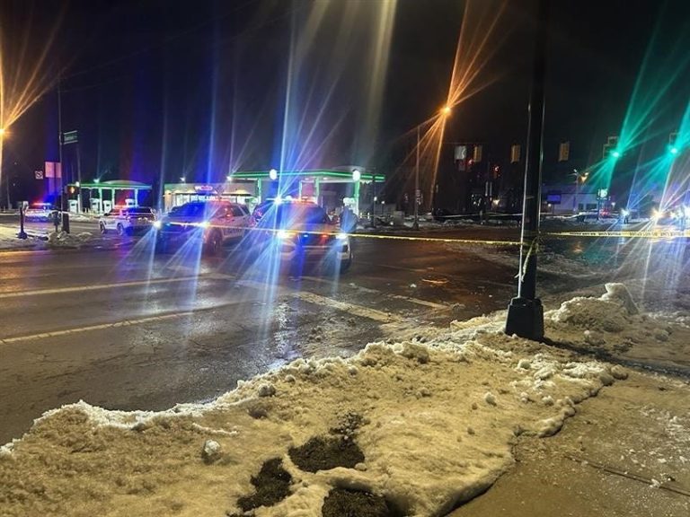 One dead after SUV crashes into pole in Columbus' Brewery District