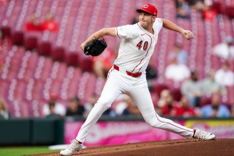 Cincinnati Reds' Nick Lodolo exits vs. Brewers with left wrist injury