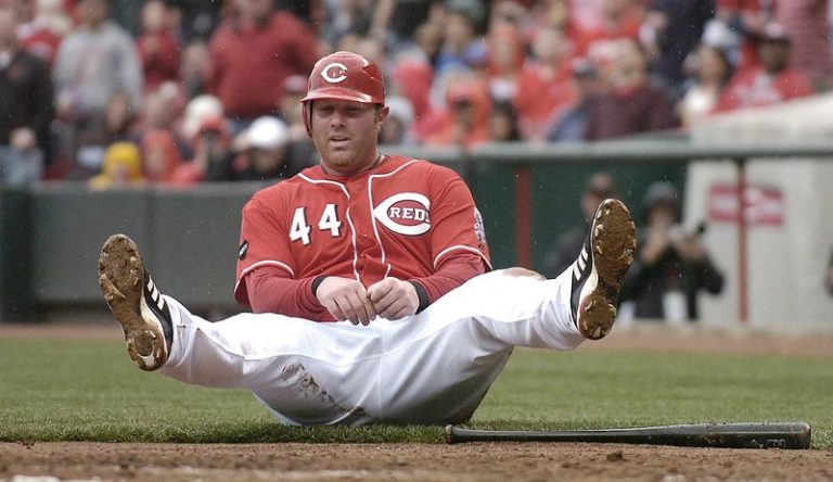 Reds Hall of Famer makes Savannah Bananas appearance at GABP