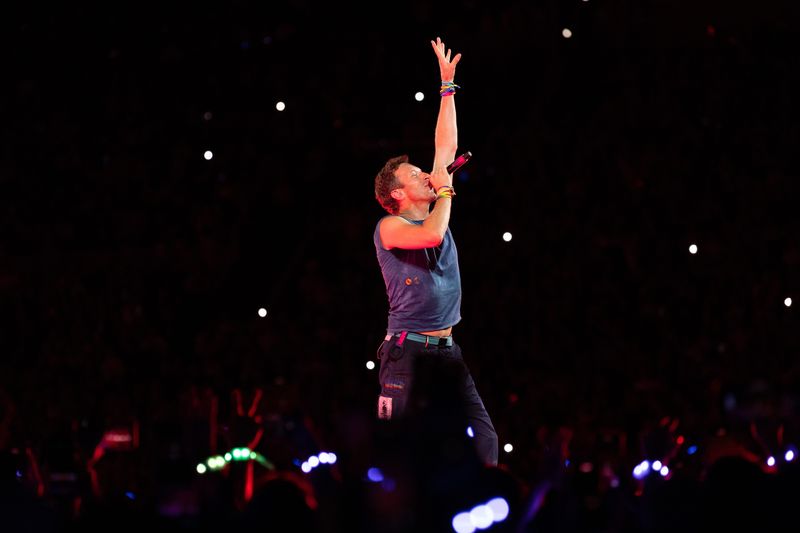 Coldplay opens two-night Sun Bowl stand with lights, sound and packed ...