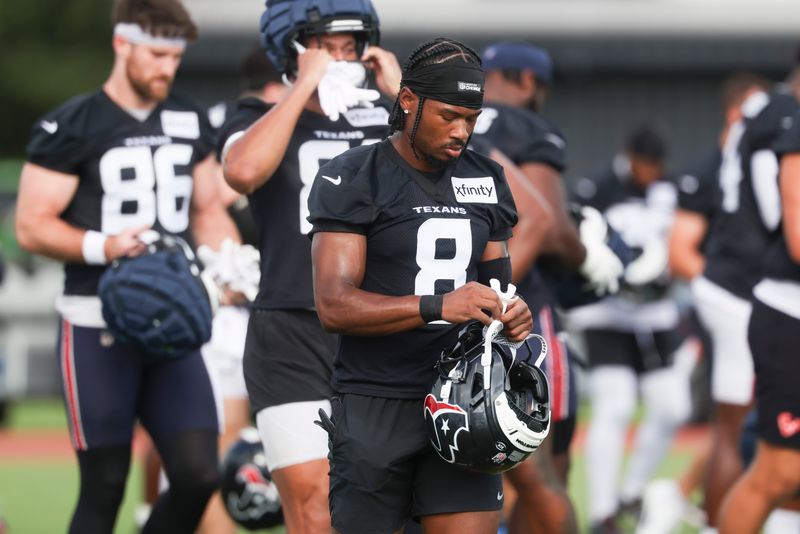 WATCH: John Metchie puts All-Pro defender on skates for 2 TD receptions ...