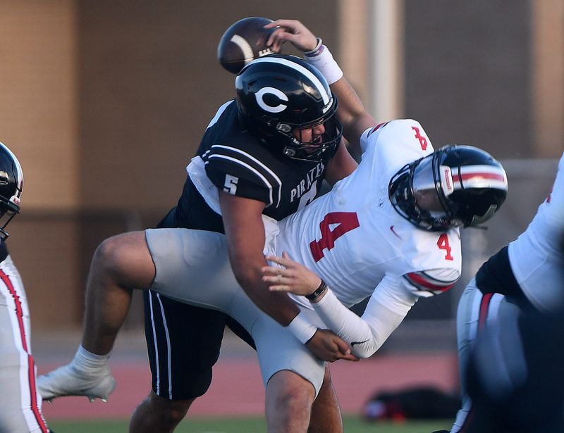 Lucas Lovejoy edges Lubbock-Cooper football in Week 1 showdown