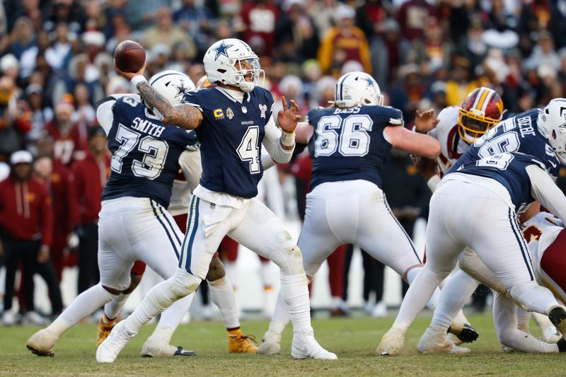 Cowboys Headlines: Jerry Jones ramps up Eberflus criticism; Clowney ...