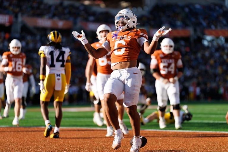 Longhorns RB Christian Clark shines in Cheez-It Citrus Bowl win