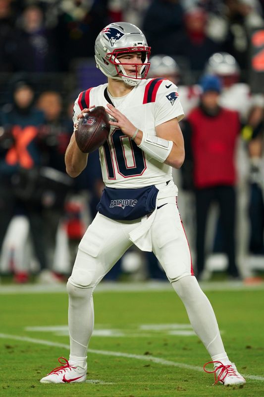 What channel is Sunday Night Football on tonight? Chargers vs Patriots