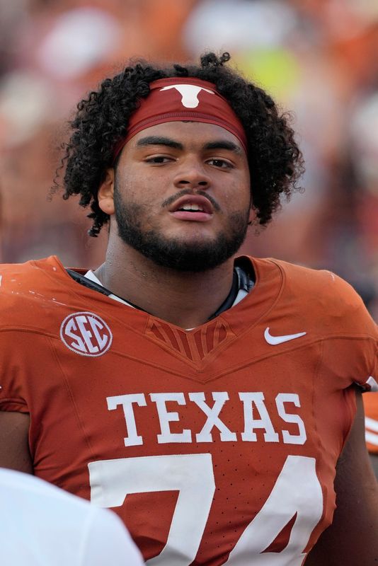 Texas Portal Rumors: After skill-player haul, OL has taken centerstage
