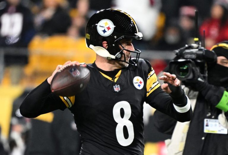 WATCH: Aaron Rodgers potential final pass results in Texans' pick-six