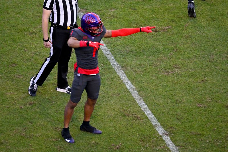 Former Longhorn Austin Jordan declares for the NFL Draft