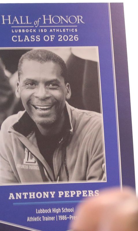 Longtime Lubbock High trainer Anthony Peppers dies after cancer bout