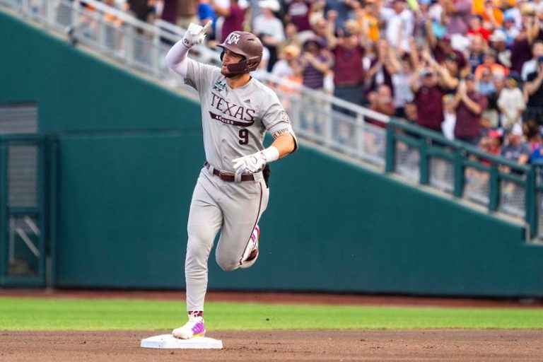 Texas Aggie baseball's final scrimmage hints at Opening Day lineup
