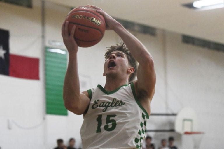 Kaden Riker is pure energy for Ropes boys basketball