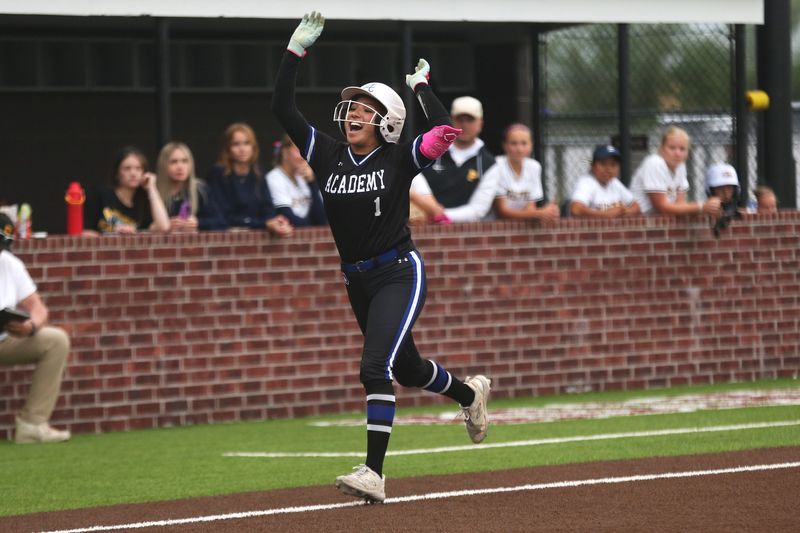 Ortega home run helps Santa Gertrudis Academy advance to state championship