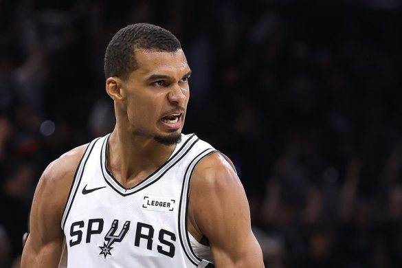 When does the Spurs play tonight? How to watch Game 1 vs Knicks