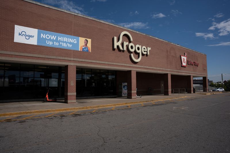 Kroger lifts sales target as cautious Americans buy cheaper groceries