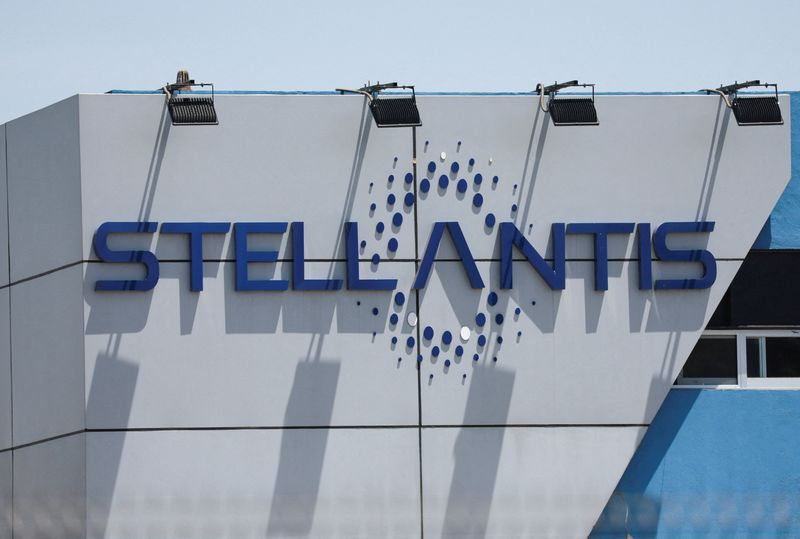Stellantis discontinues hydrogen fuel cell programme and van production
