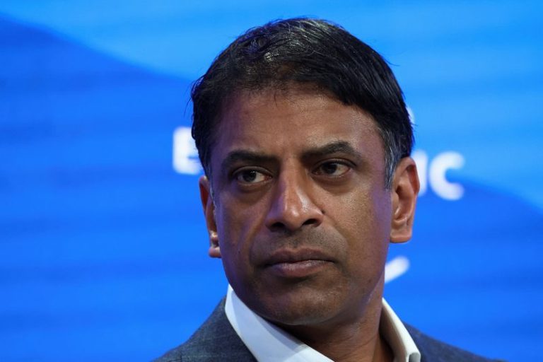 Trump meets Novartis CEO, says drugmaker building 11 US plants