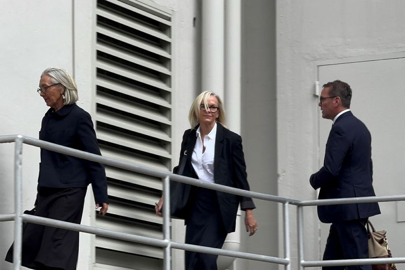 Murdoch children hail settlement that ended dispute over family trust