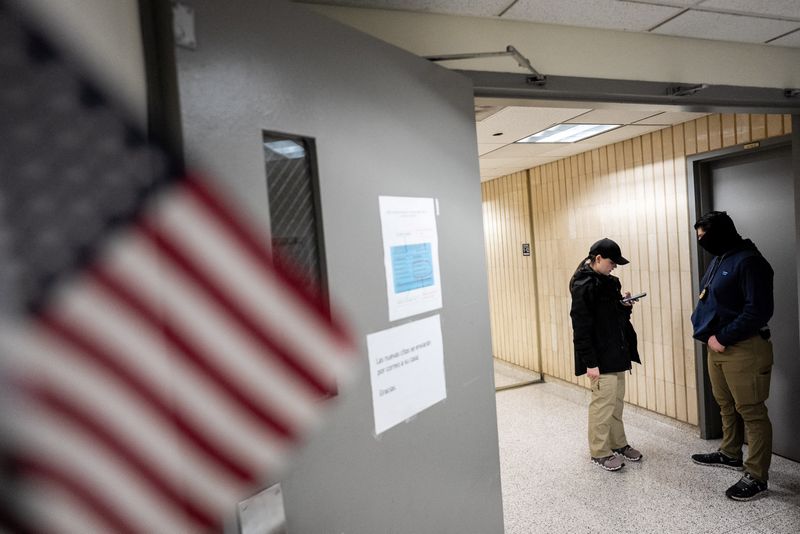 Top US immigration judge says bond hearings should be denied despite ...