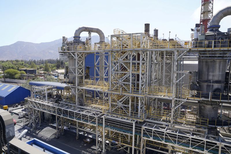 Chile bumps up copper price forecast, flags lagging Collahuasi output