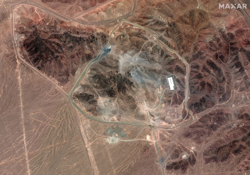 US strikes failed to destroy Iran's nuclear sites, intelligence report says