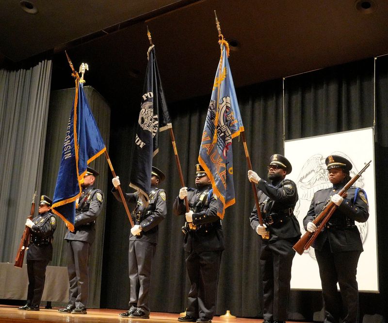 Milwaukee faces state mandate to recruit new police officers. Here's ...