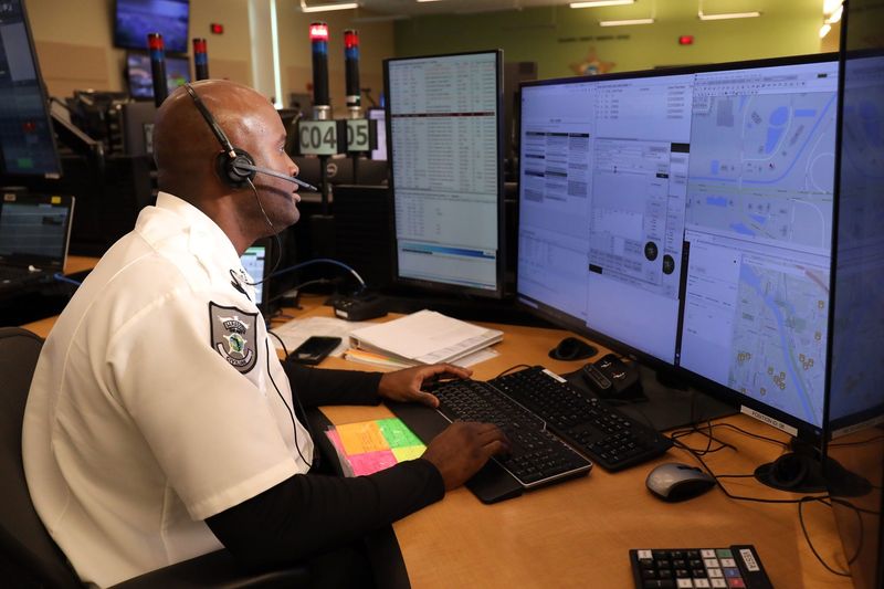 Dispatcher resigns during county meeting claiming 'mismanagement,' toxicity