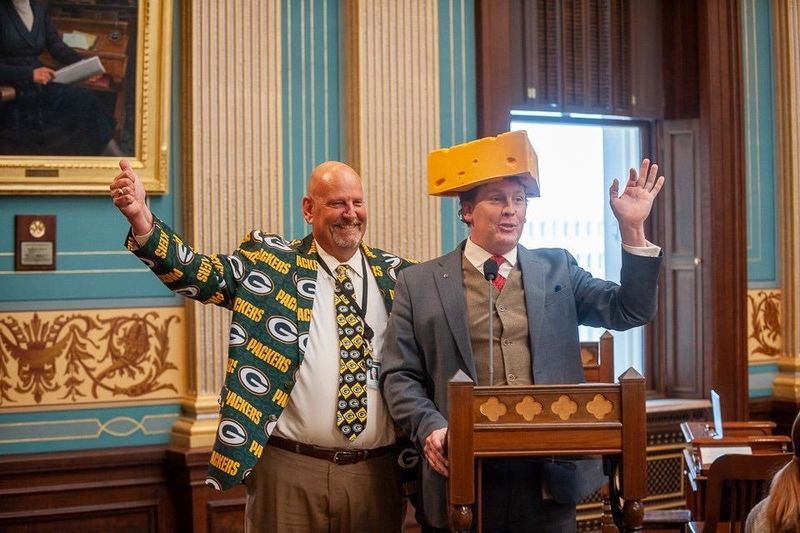 In the Michigan Capitol, Packers-Lions rivalry runs deep between U.P ...