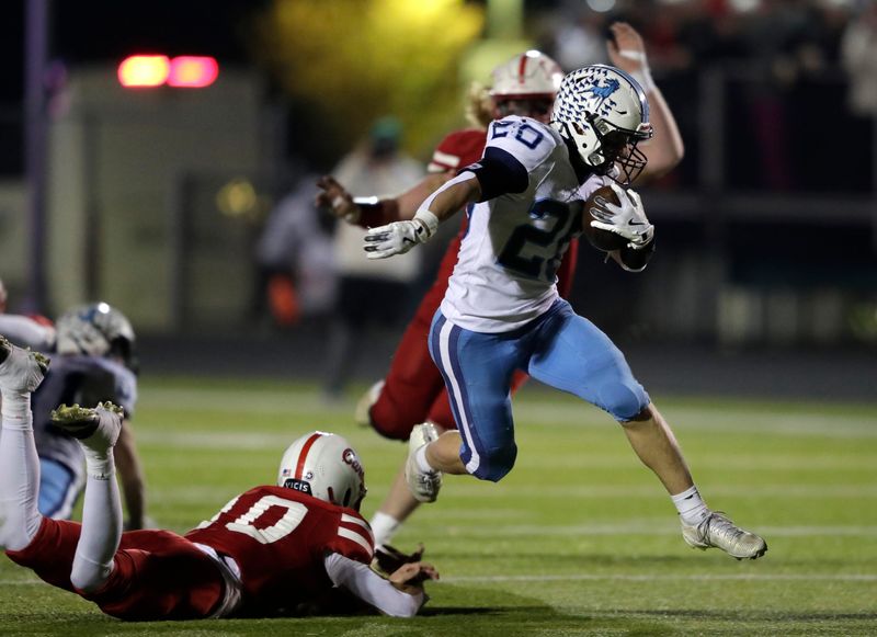 Little Chute, Winneconne earn championship berths in D4 state football ...