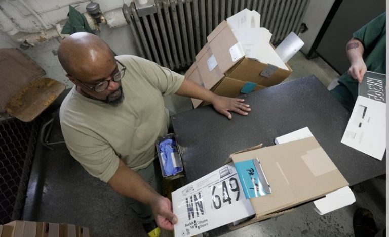 Inside Waupun prison, here's how Wisconsin license plates get made