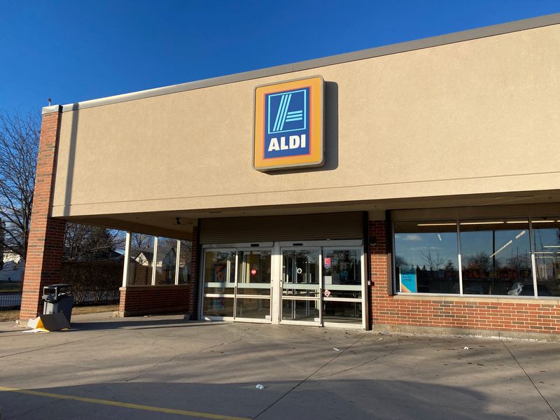 Aldi closing location on Milwaukee's north side Jan. 12