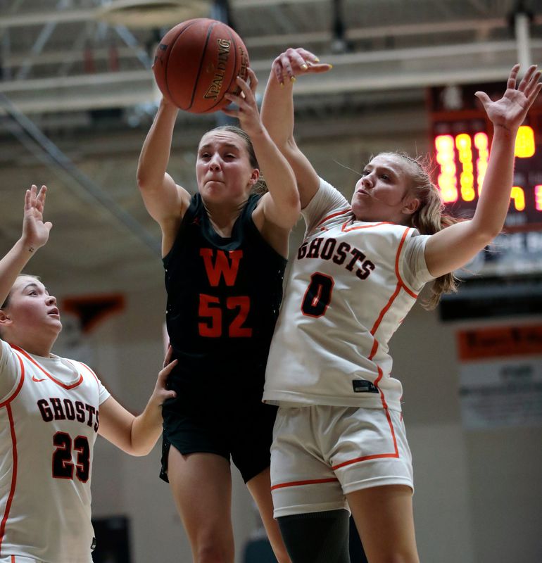 Appleton area high school sports results for Monday, Feb. 16
